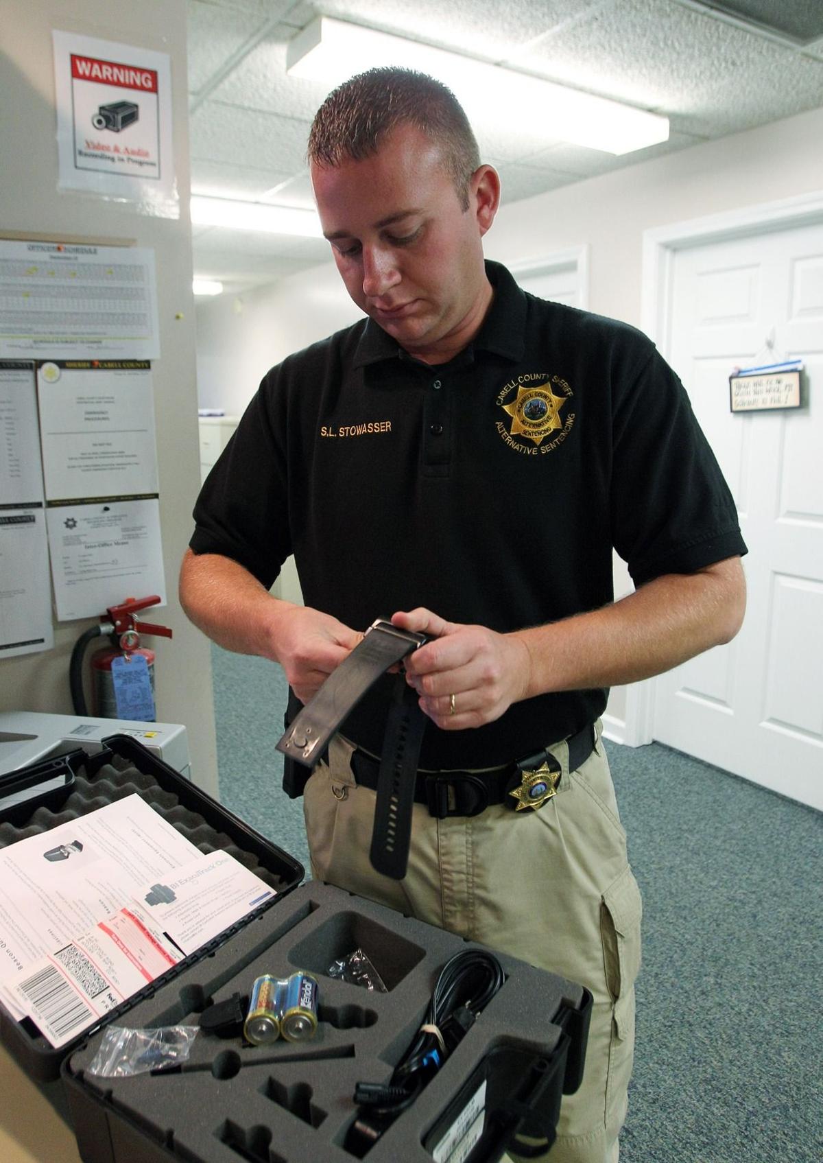 Home confinement mixes cost, risks | News | herald-dispatch.com