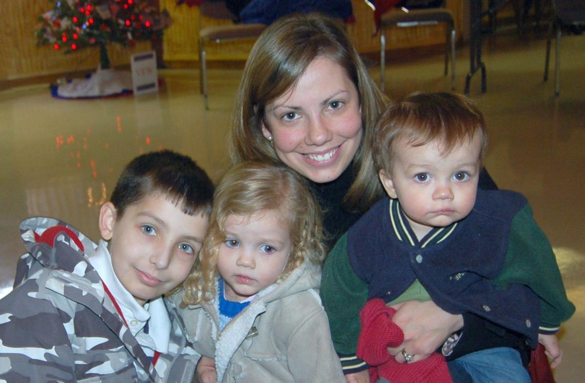 Parents, kids meet famous Seuss character at Grinch Extravaganza ...