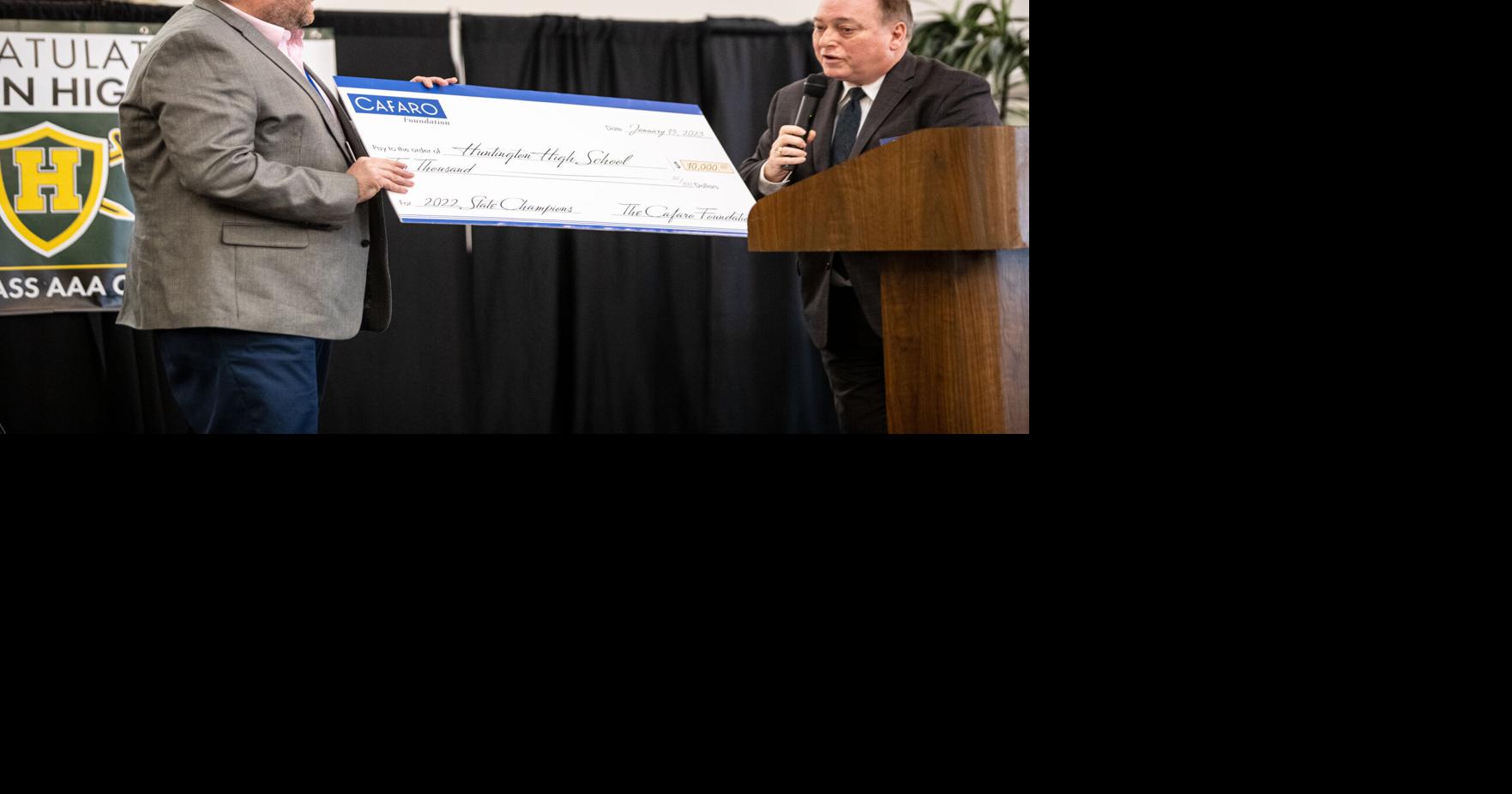 HHS football team honored at Huntington Mall | News | herald-dispatch.com