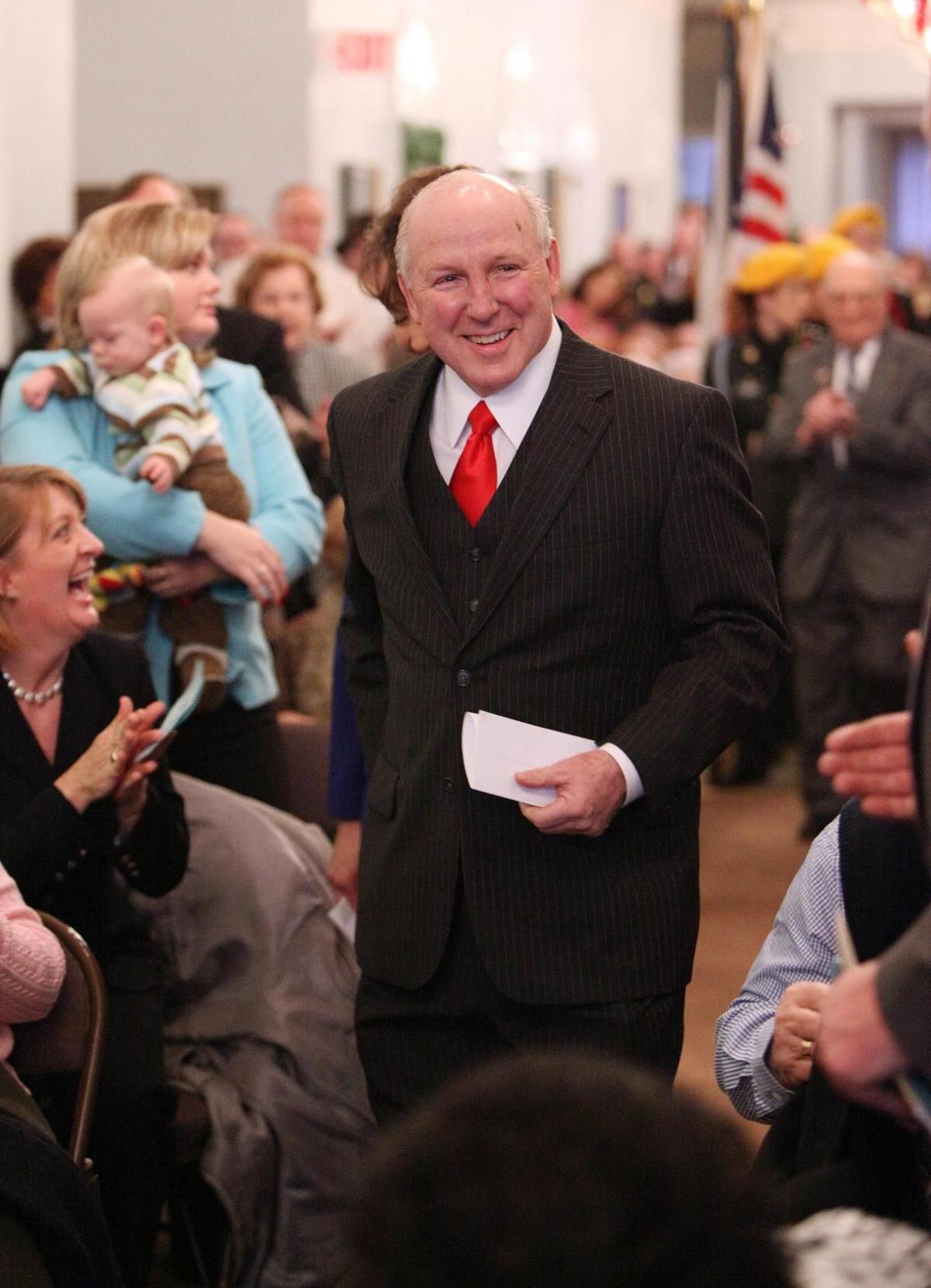 Gallery: Kim Wolfe sworn in as mayor of Huntington | Photos News ...