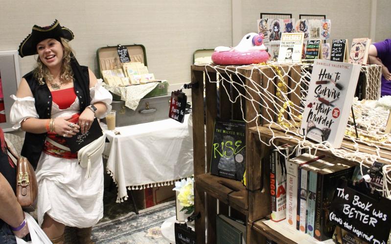 HurriCon brings celebrities, cosplayers and more to Valley Park ...