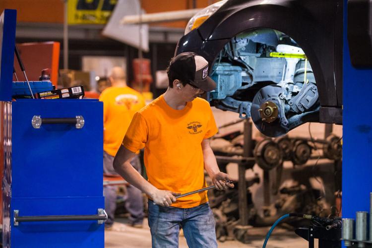 Photos: Auto-body and collision repair class at CCCTC | Multimedia ...