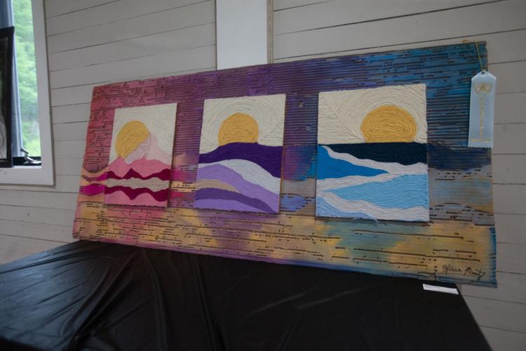 Photos: "High School Artist of the Tri-State" exhibition | Multimedia ...