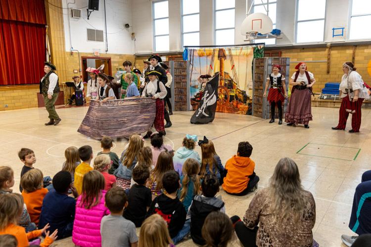 Photos: HART performs "Magic Tree House Pirates Past Noon" at Altizer ...