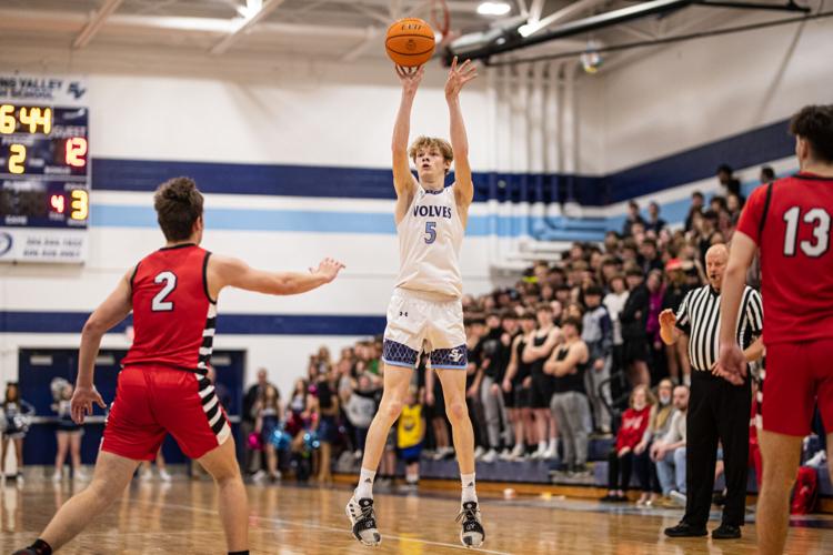 'Red' wins on Valentine's Day: Schmidt nets 33 as Knights take down SV ...