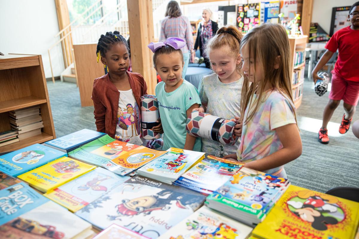 Photos: 'Snuggle and Read' program at Highlawn Elementary School ...