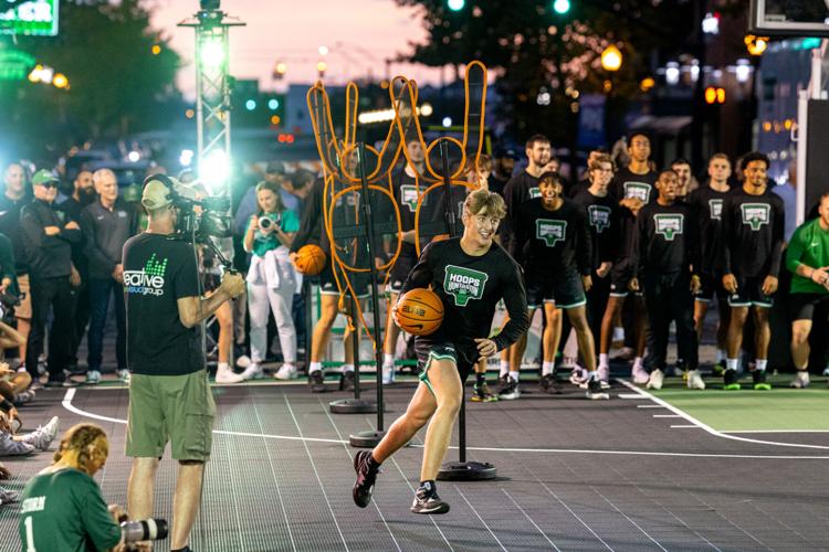 Hoops in Huntington draws large crowd downtown | Sports | herald ...