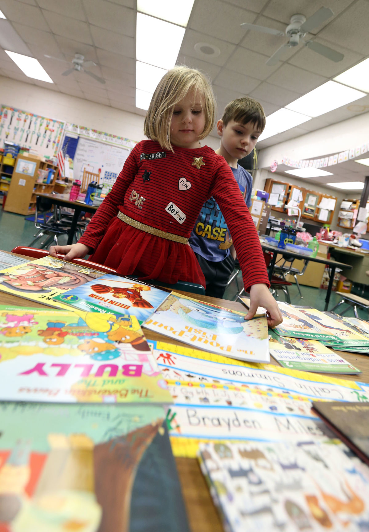 Photos: Snuggle Up and Read at Highlawn Elementary | Multimedia ...