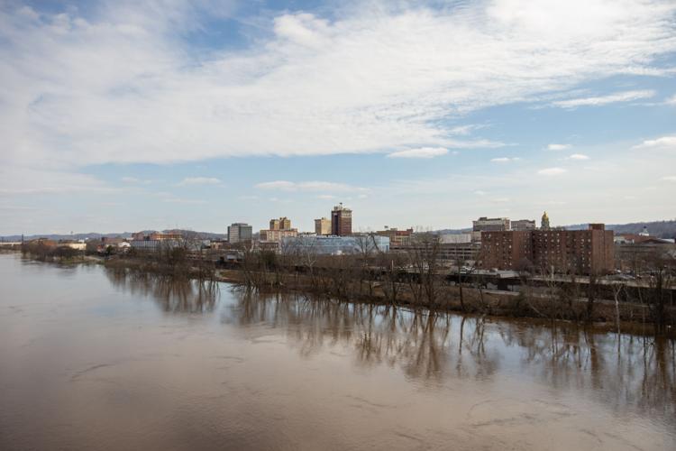 Ohio River crests at 51 feet following weekend rain | News | herald ...