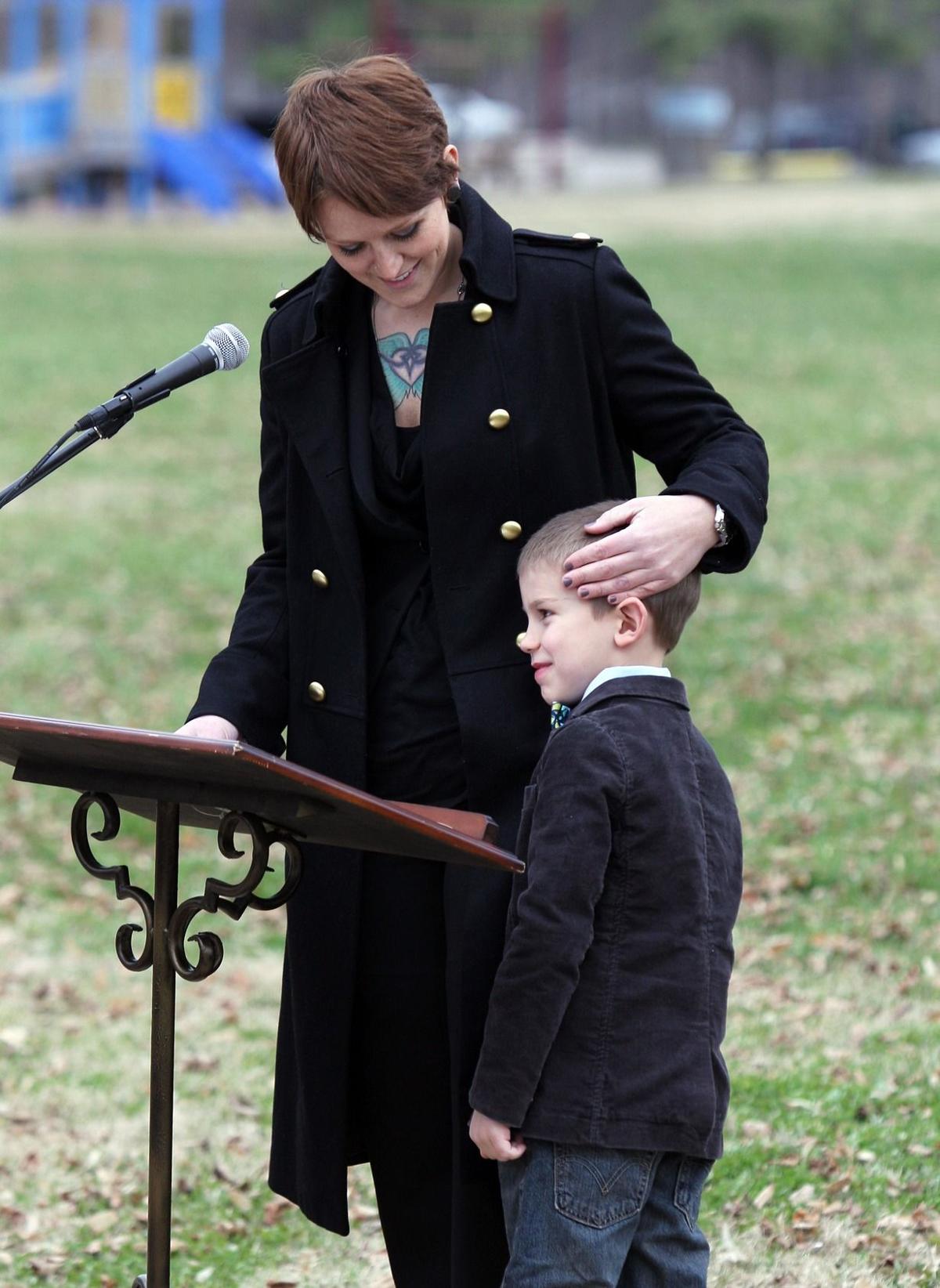 Student-designed sculpture dedicated at Harris Riverfront Park | News ...