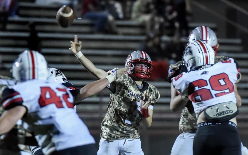 Prep football: Jones secures victory for Dots over Panthers, 20-13 ...