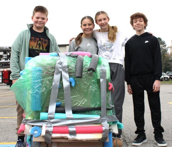 Poca Middle students test skills with Pumpkin Drop | Putnam News ...