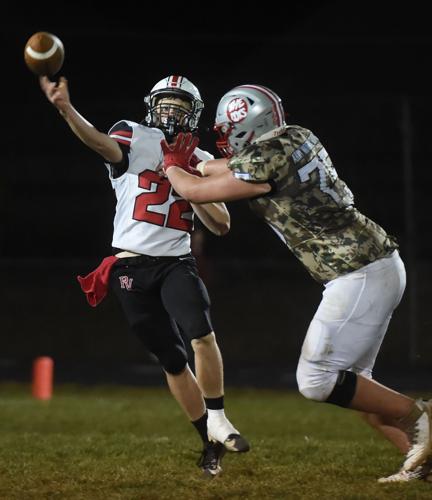 Prep football: Jones secures victory for Dots over Panthers, 20-13 ...