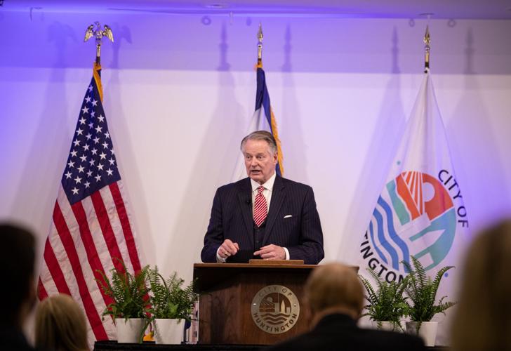 Huntington mayor speaks of opportunity as city fights through pandemic ...