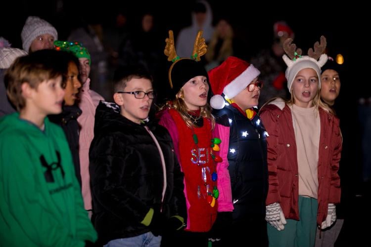 Meadows students, parents carry out caroling tradition | News | herald ...