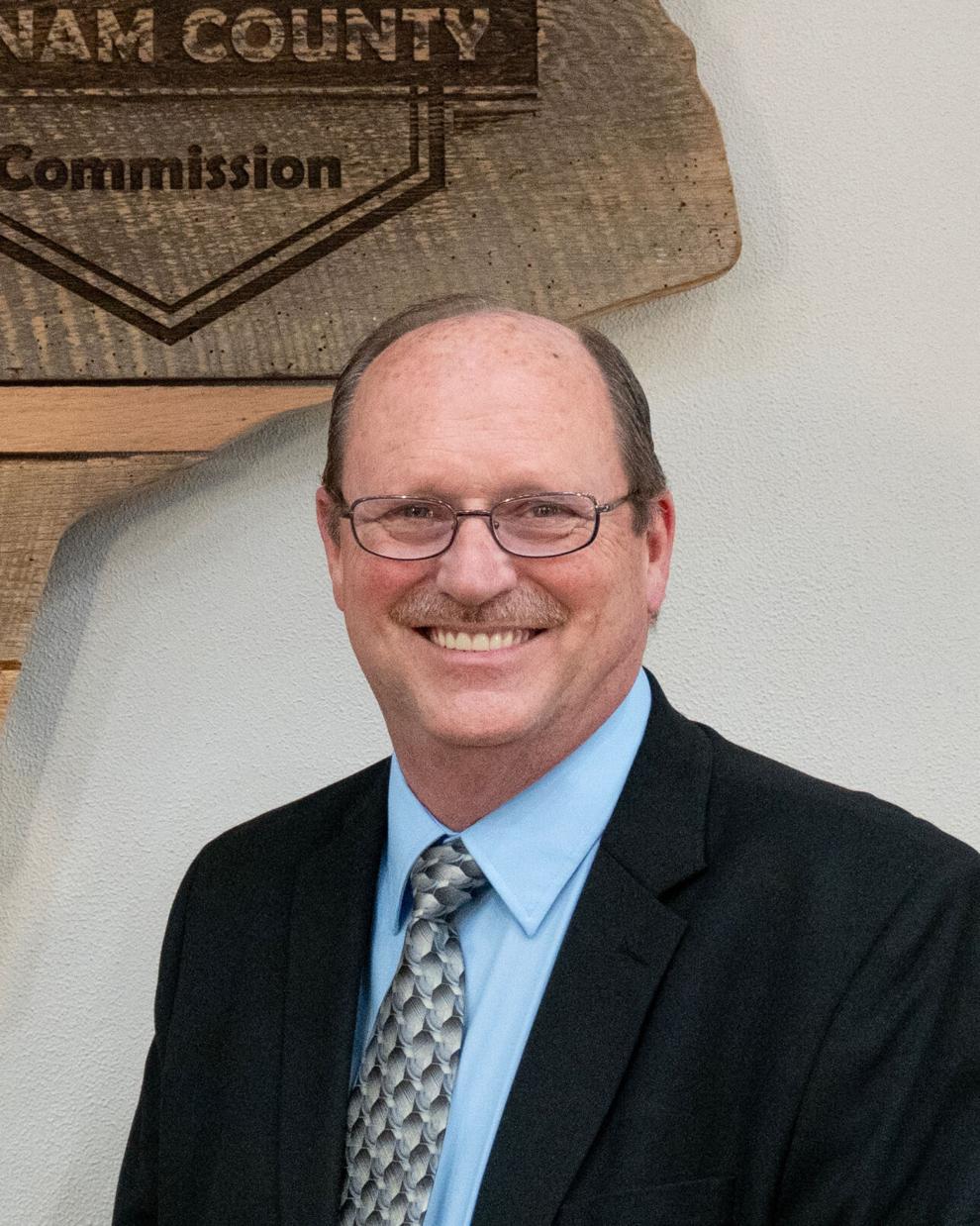 New Putnam County Commissioner Doug Pierson sworn in | Putnam News ...