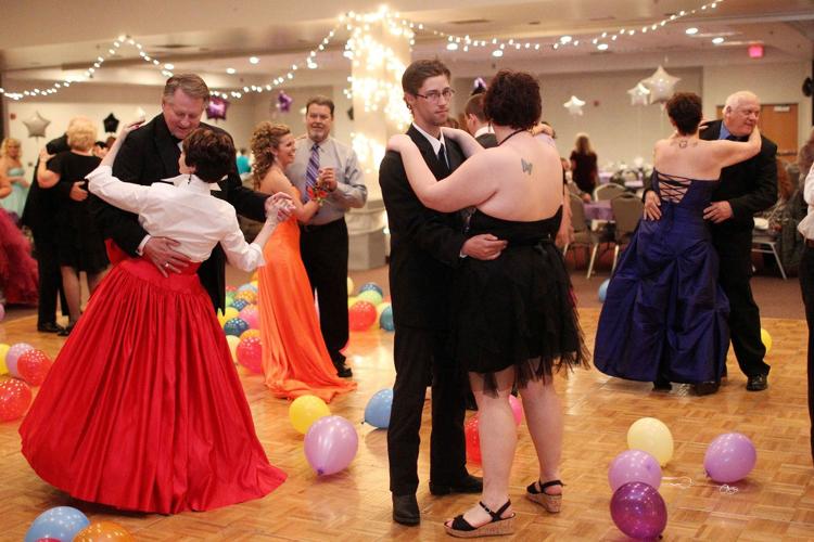 Gallery: Almost Paradise Prom | Photos News | herald-dispatch.com