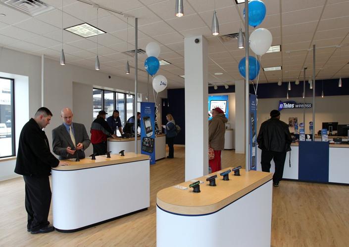 nTelos opens new store downtown | News | herald-dispatch.com