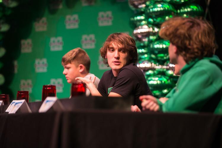 Huntington High wins regional Academic Showdown, to compete in finals ...