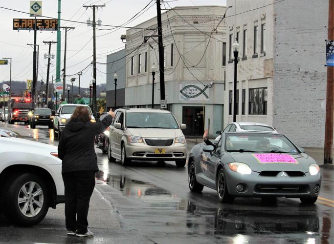 Commode Bowl Parade rolls through Dunbar | Putnam News | herald ...