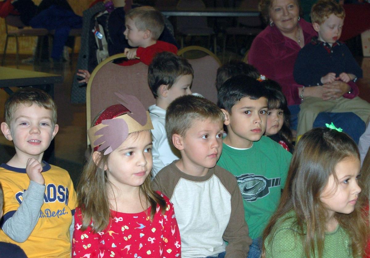 Parents, kids meet famous Seuss character at Grinch Extravaganza ...