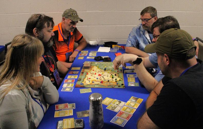 HurriCon brings celebrities, cosplayers and more to Valley Park ...