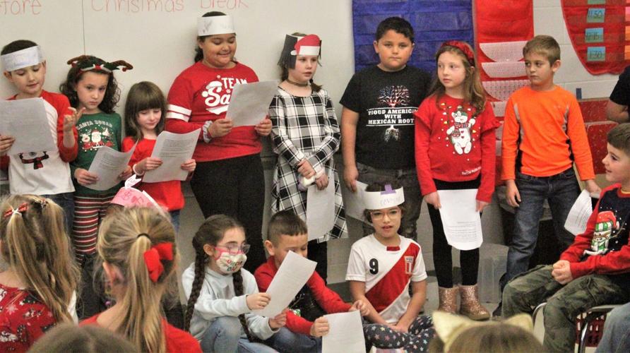 Students spread Christmas cheer to peers | Putnam News | herald ...