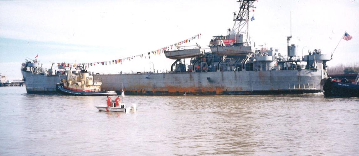 USS LST-325 tank landing ship from WWII to dock in Ashland | Putnam ...