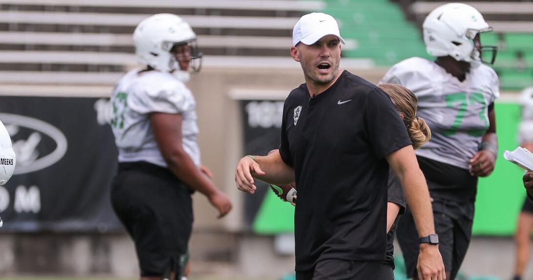 Seth Doege brings own 'flavor' of Air Raid offense to Herd | Marshall ...