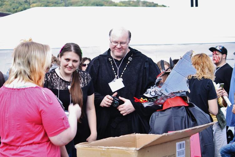 Halloween begins early with ShockaCon festival | Putnam News | herald ...