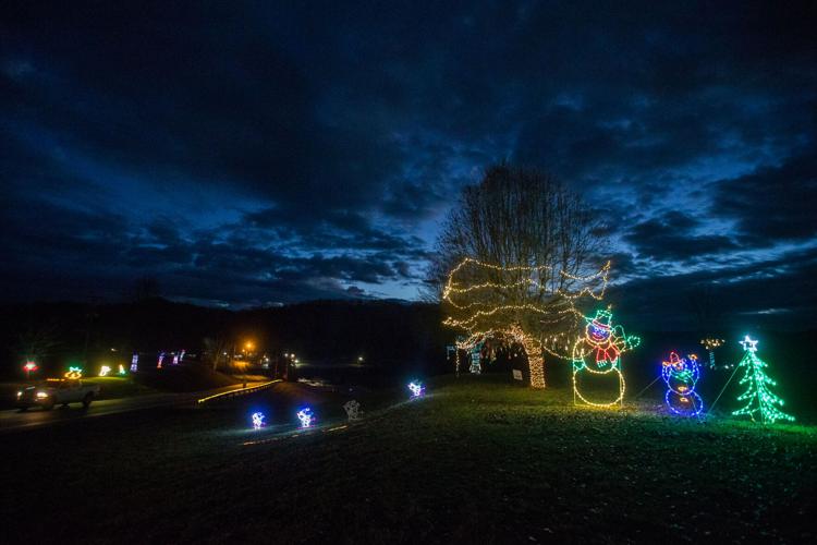 Holiday light displays still shining brightly | News | herald-dispatch.com