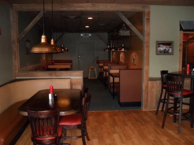 Barnyard BBQ offers distinctive dishes | Features/Entertainment ...