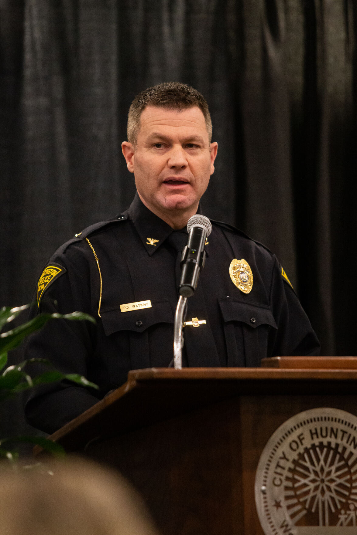 Photos: City of Huntington conducts swearing-in ceremony for police ...