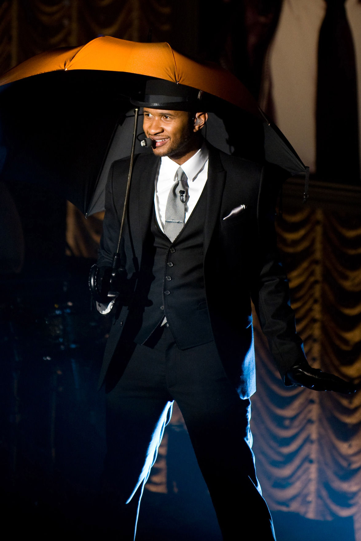 Gallery: Usher performs on Good Morning America | Photo Galleries ...