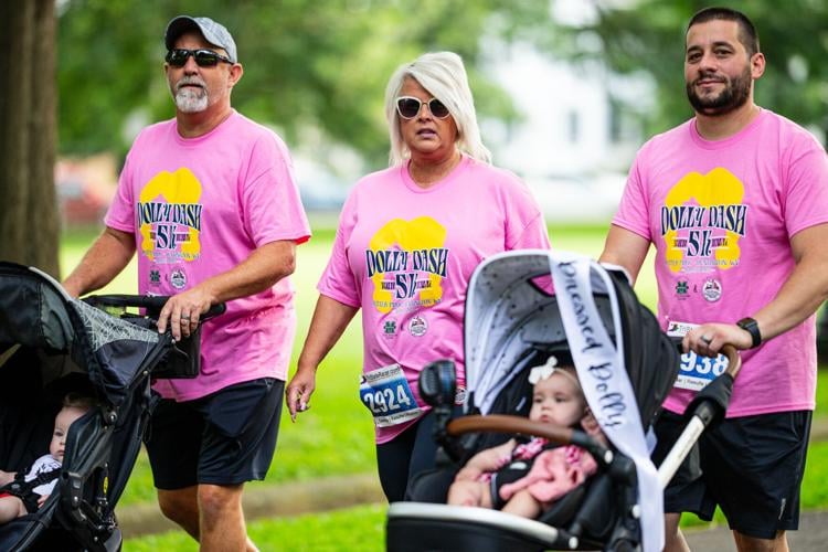 Photos: Dolly Dash 5k | Multimedia | herald-dispatch.com