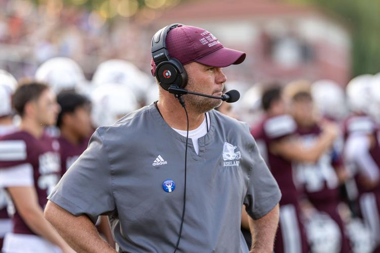 Tomcats trip up Raceland in opener | Sports | herald-dispatch.com