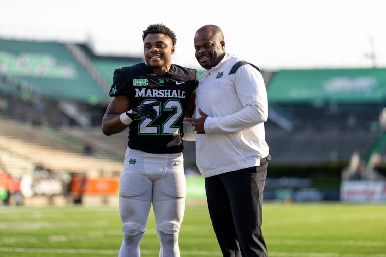 Ali sat second half of bowl game on snap count, Huff says | Sports ...