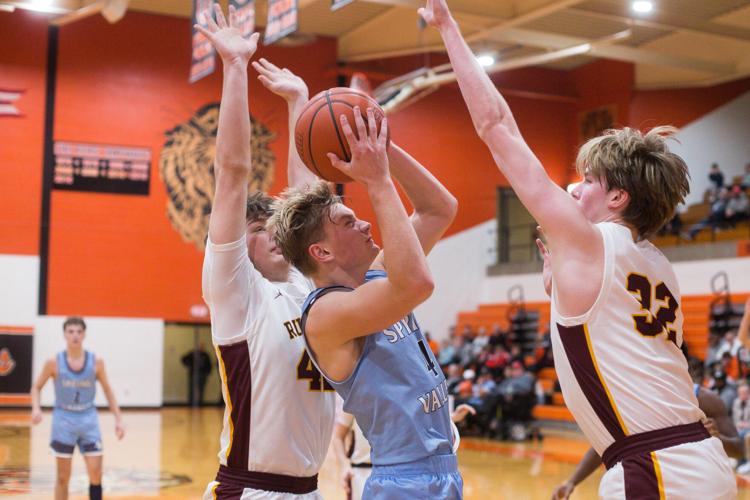 Russell jumps out early, beats Spring Valley 62-55 | Sports | herald ...