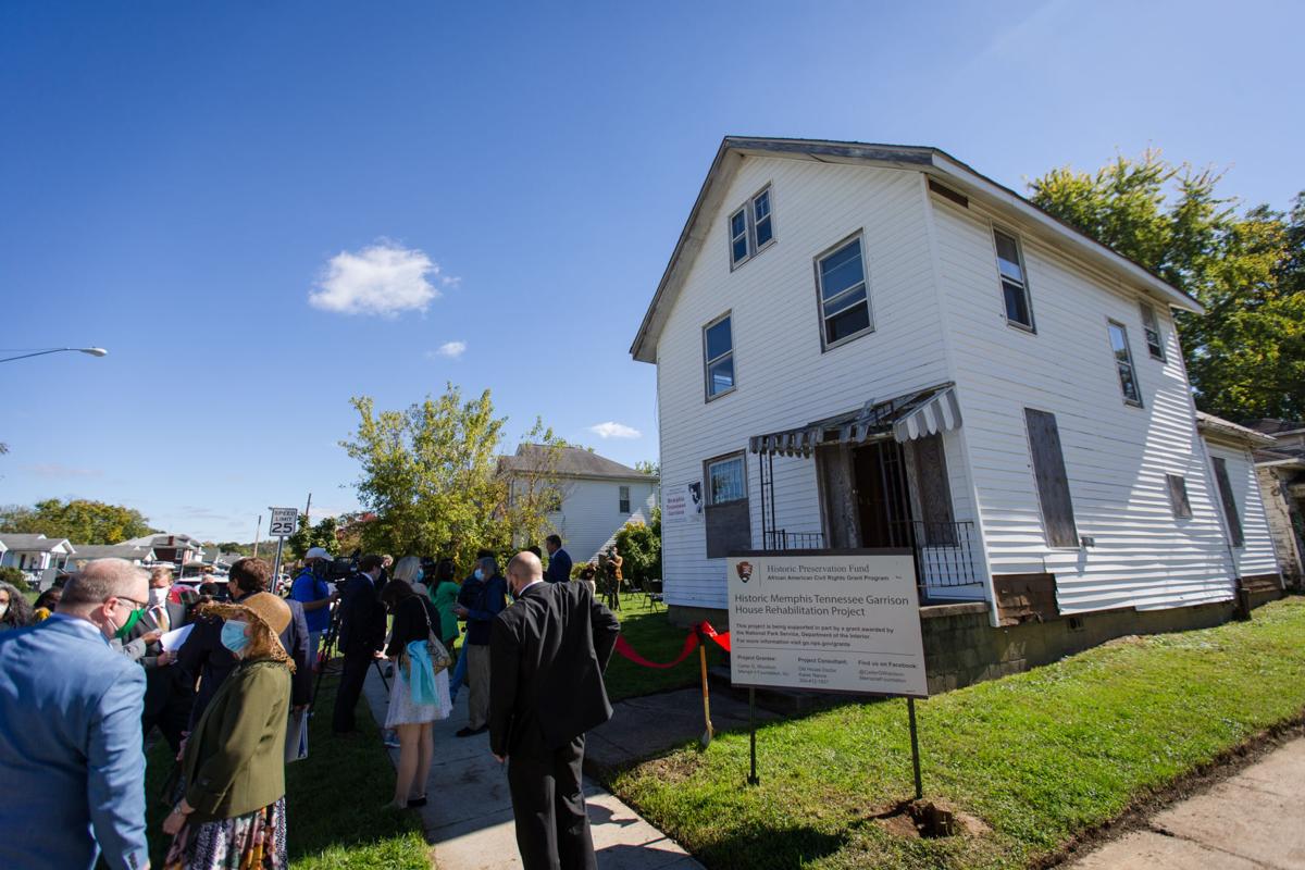 Photos: Memphis Tennessee Garrison House restoration project ribbon ...