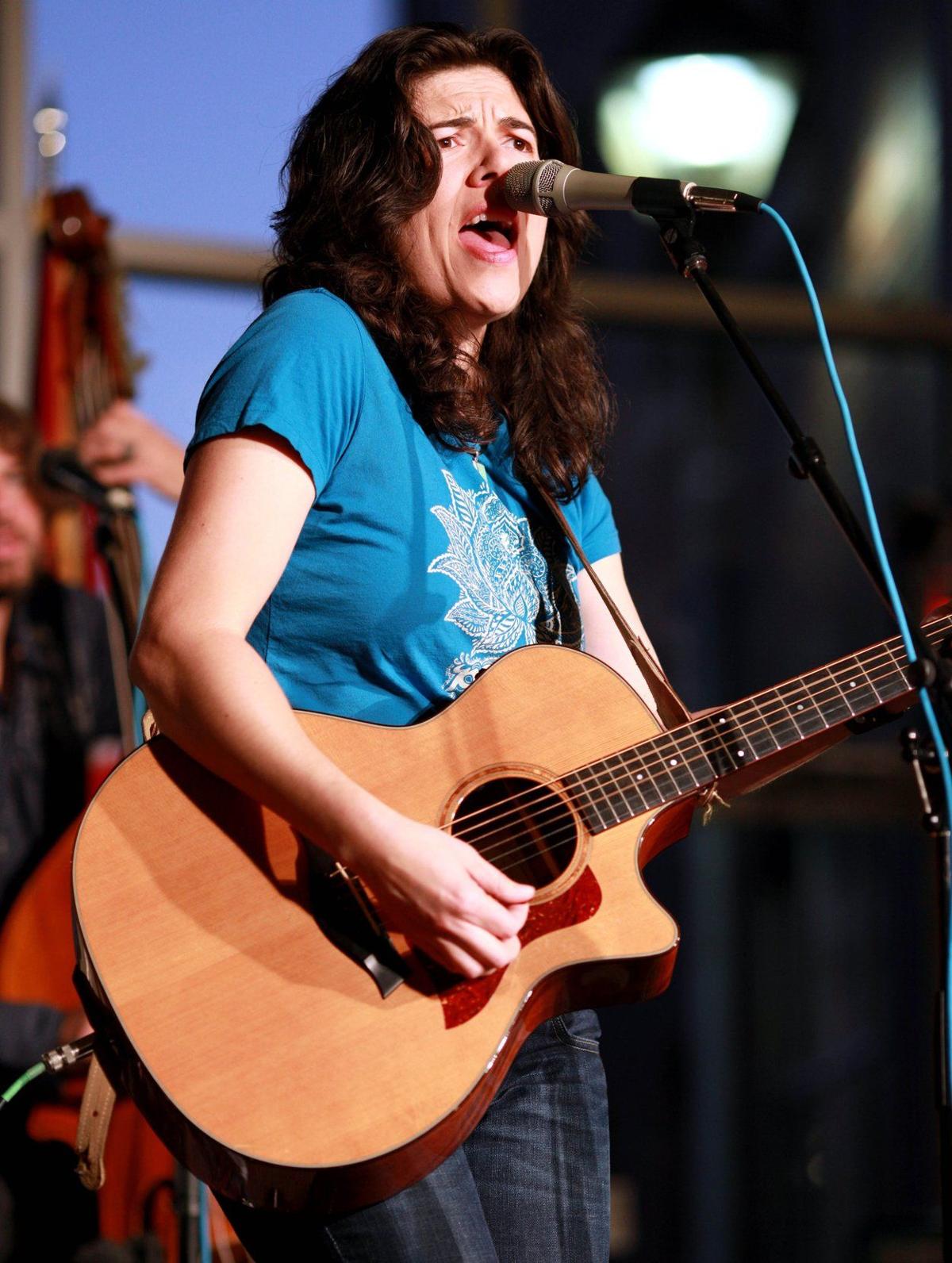 Gallery: Maia Sharp performs at Ohio University Southern | Photo ...