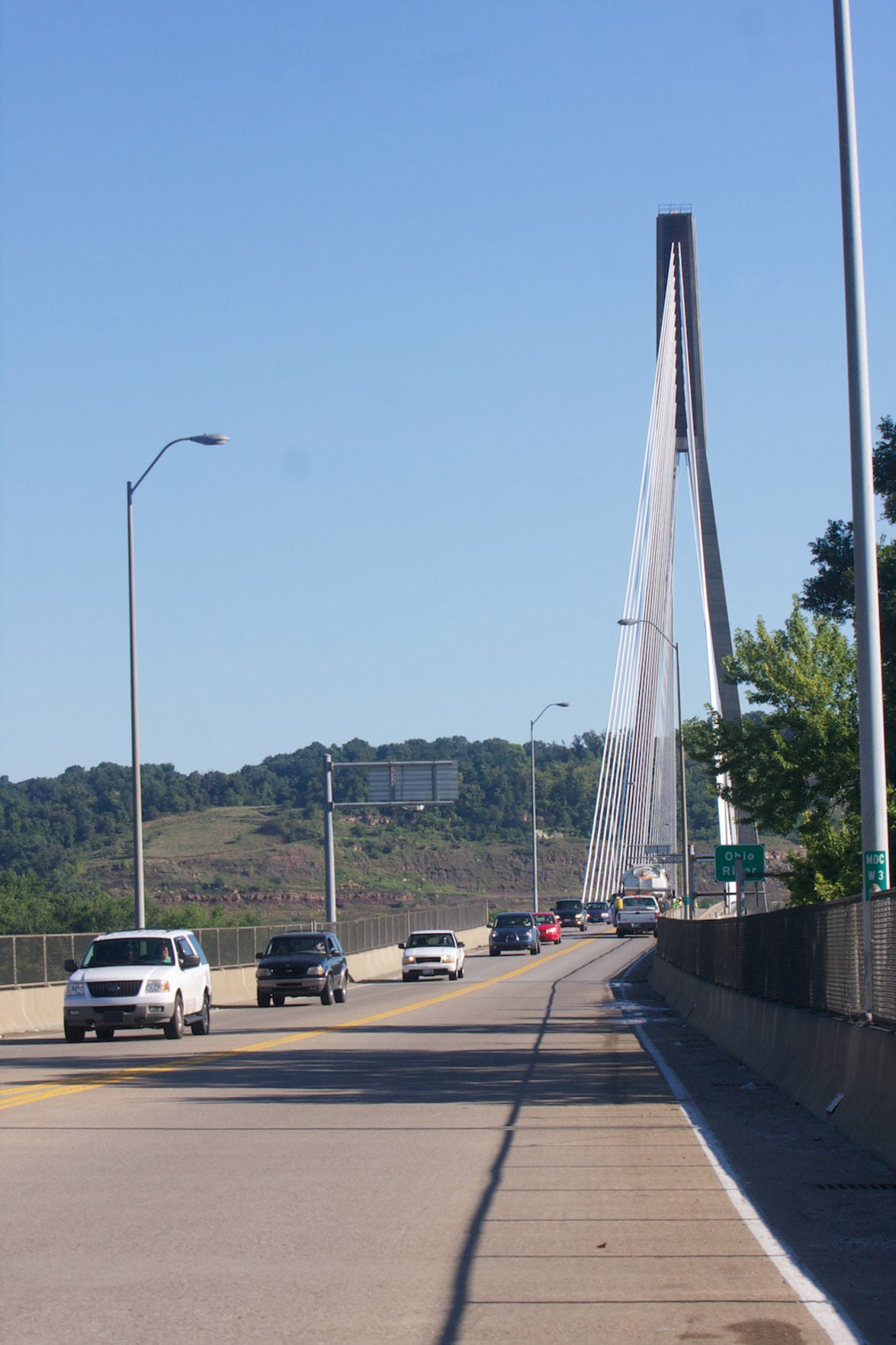 Huntington bridge receives cleaning | News | herald-dispatch.com