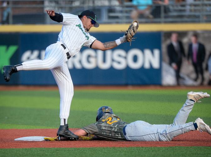 McNeely, Mountaineers take down Marshall 15-9 | Sports | herald ...