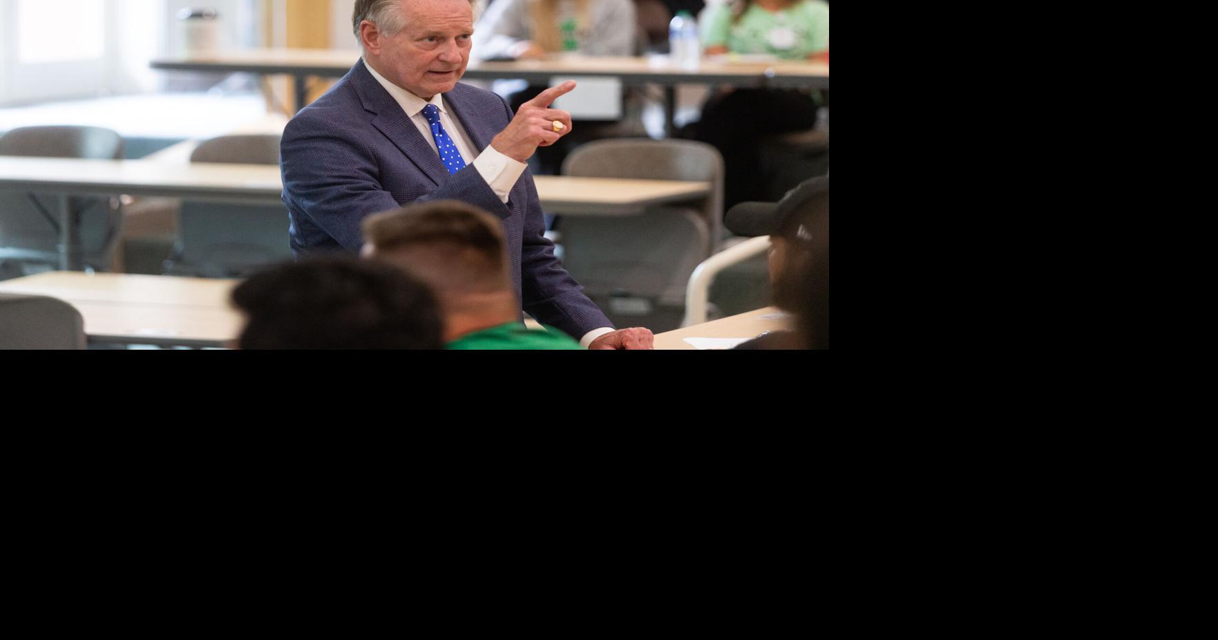 Huntington mayor encourages medical students to help solve region's ...