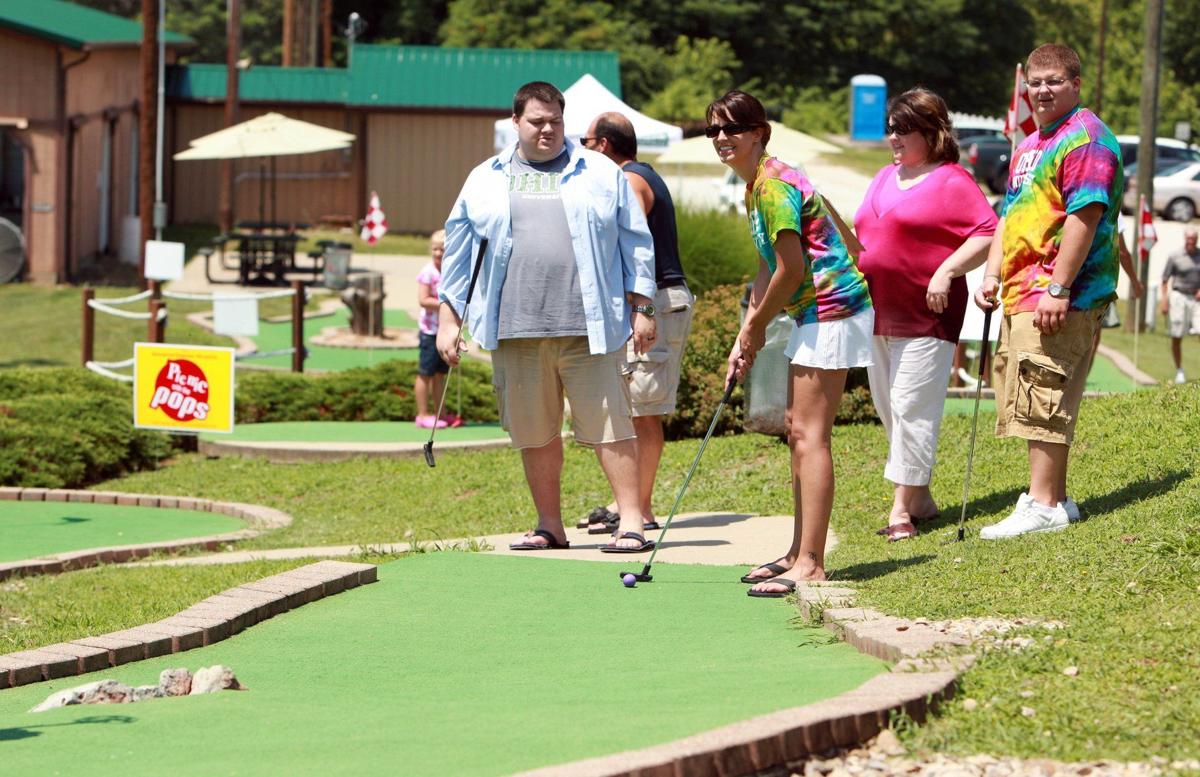 Gallery: Putt and Play for United Way | Photos News | herald-dispatch.com