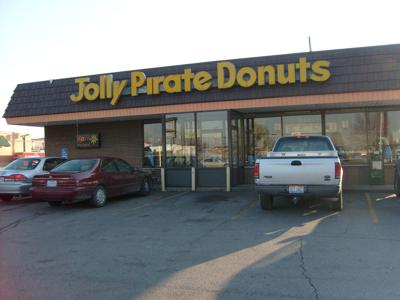 GOOD EATS: After 30 years, Jolly Pirate has perfected the donut ...