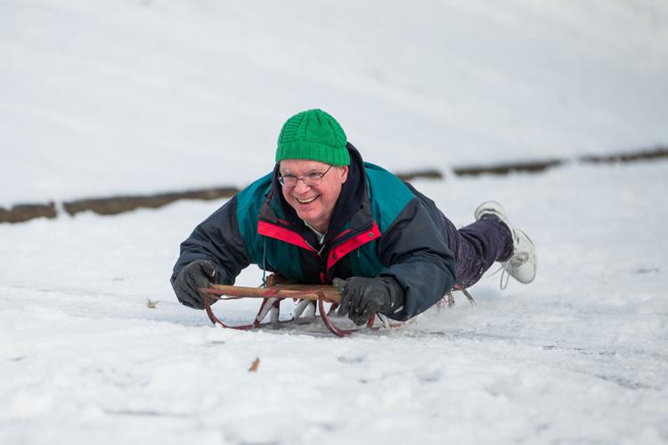 Photos: People spend the afternoon out in the snow at Ritter Park ...
