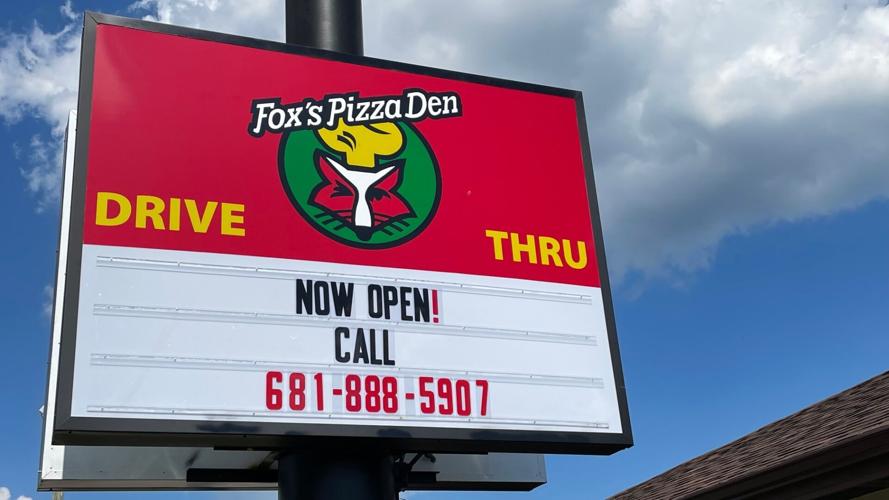 Fox’s Pizza Den offers up to a 30-inch pizza | Dining Guide | herald ...