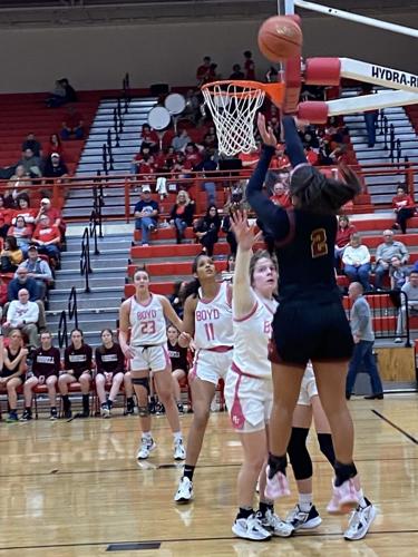 Russell gives Bella the ball in 56-49 win over Lions | Sports | herald ...