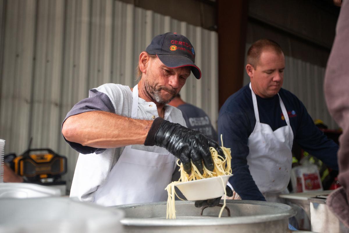 Community gives back to Ceredo Volunteer Fire Department with spaghetti ...
