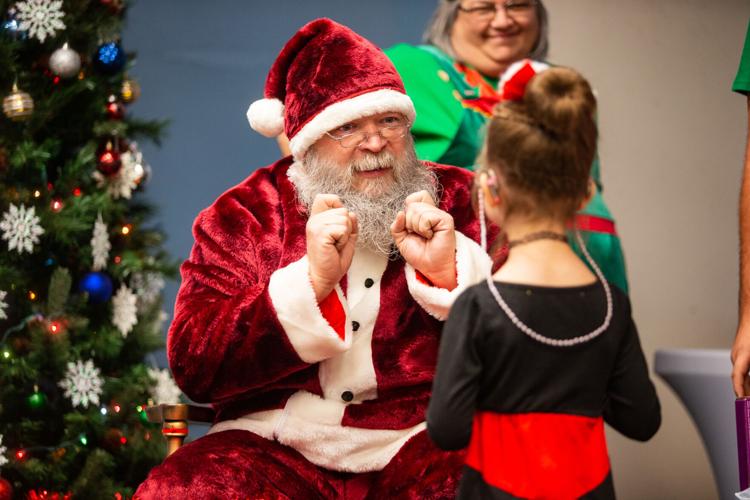 Deaf Santa returns to Mountwest for 14th year | News | herald-dispatch.com